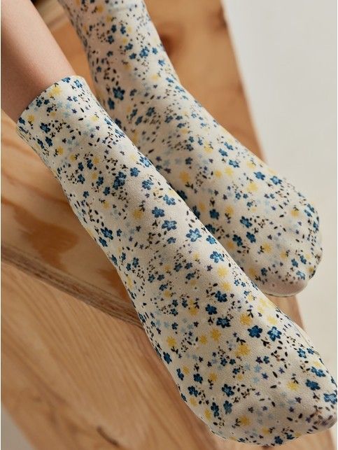 Socks CONTE FANTASY with flowers pattern CONTE ELEGANT CLASSIC ...